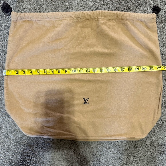 Louis Vuitton | Bags | Louis Vuitton Drawstring Bag Approx 225 X 8 ...